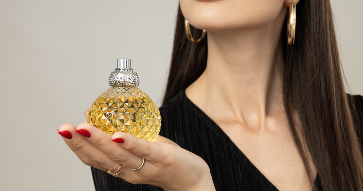 Parfumuri de designer de top. Cele 10 arome exclusive pe care merită să ...