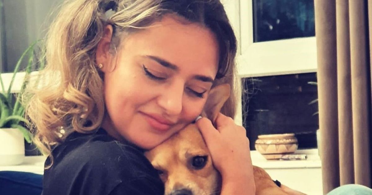 Cine este Simina Costea. „Eu am plecat de un an în Londra. Chiar nu mai ...