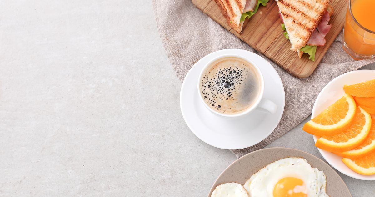 Micul dejun energizant. 10 alimente sănătoase cu care să îți începi ...