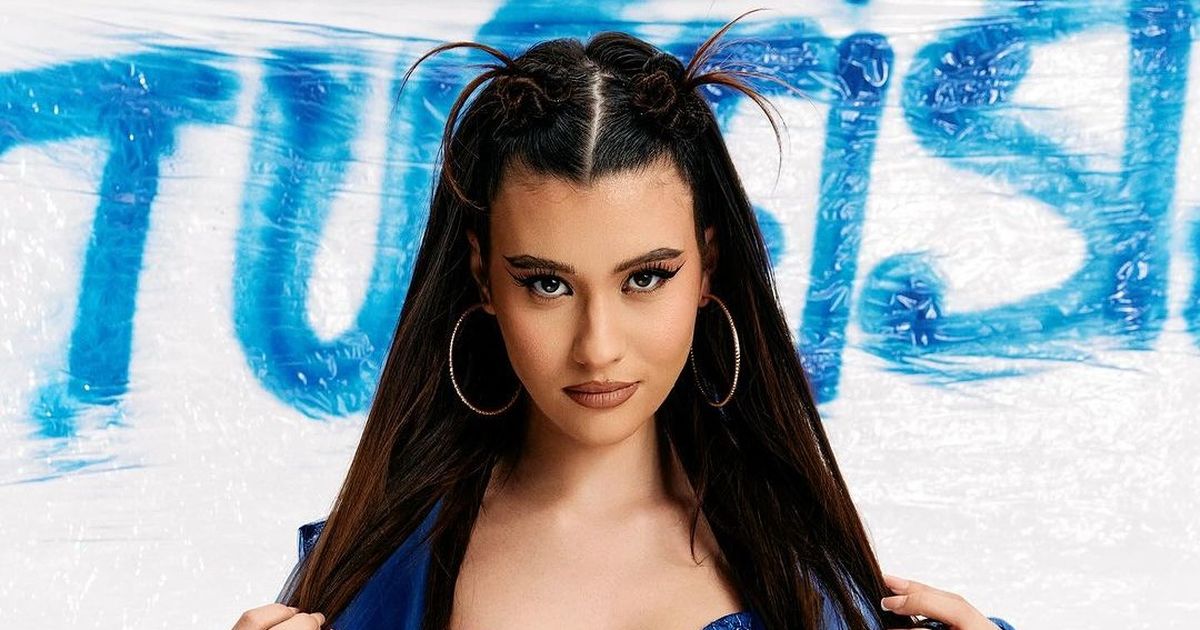 Cine este Erika Isac. „Pasiunea mea a început de foarte mică. Cânt de ...