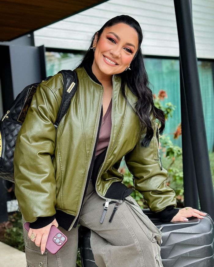 „La fiecare întâlnire îmi cumpăra câte un trandafir sau un buchet de ...