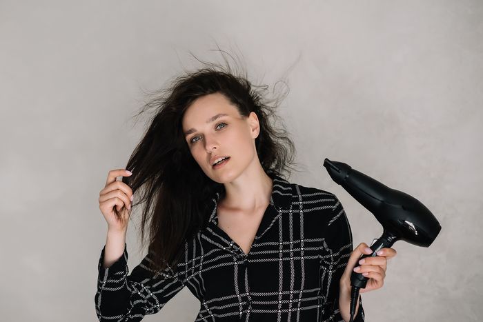 13 sfaturi pentru îngrijirea părului brunet - KFetele