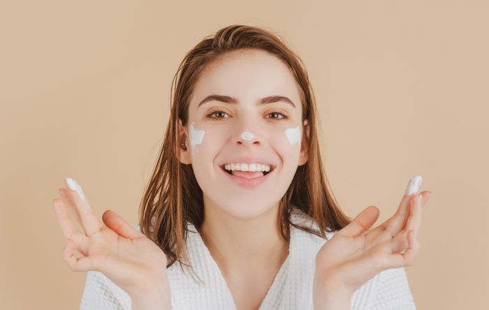 Când se aplică serul pe față. Ordinea aplicării produselor cosmetice ...