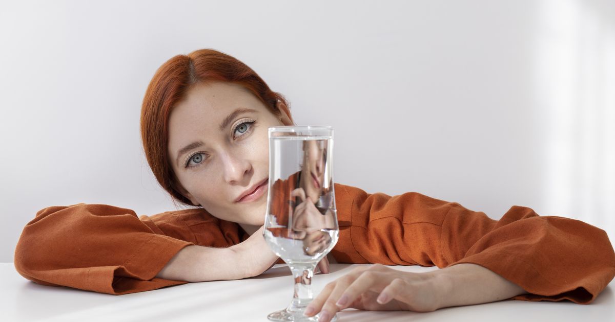 Când se bea apă: înainte sau după masă? Ce recomandă nutriționiștii ...