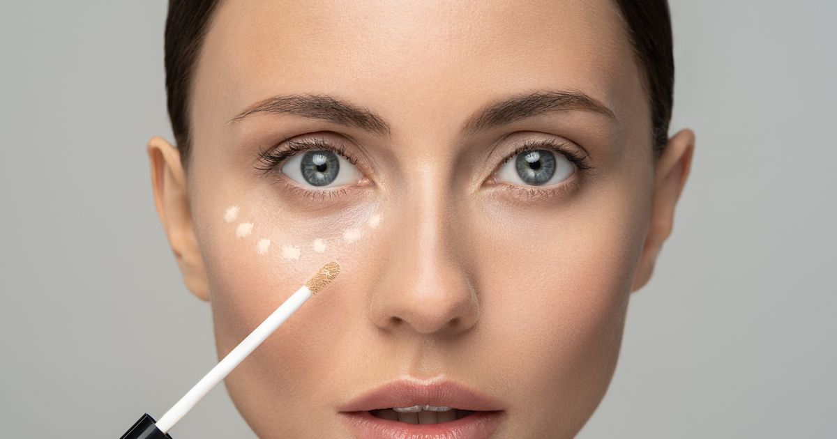 Cum să folosești corectorul de ochi pentru a ascunde imperfecțiunile ...