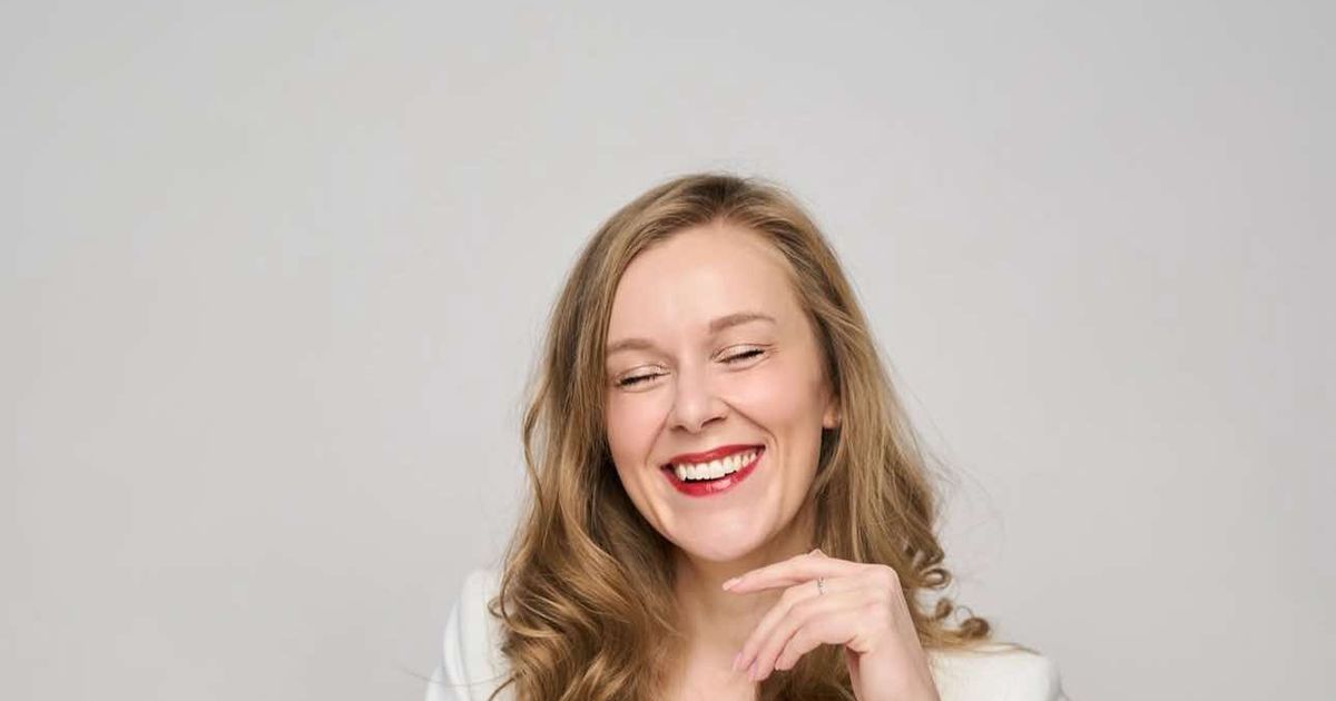 Cine este Cristina Postu. "Chiar și o oră lucrată transformă fizic un ...