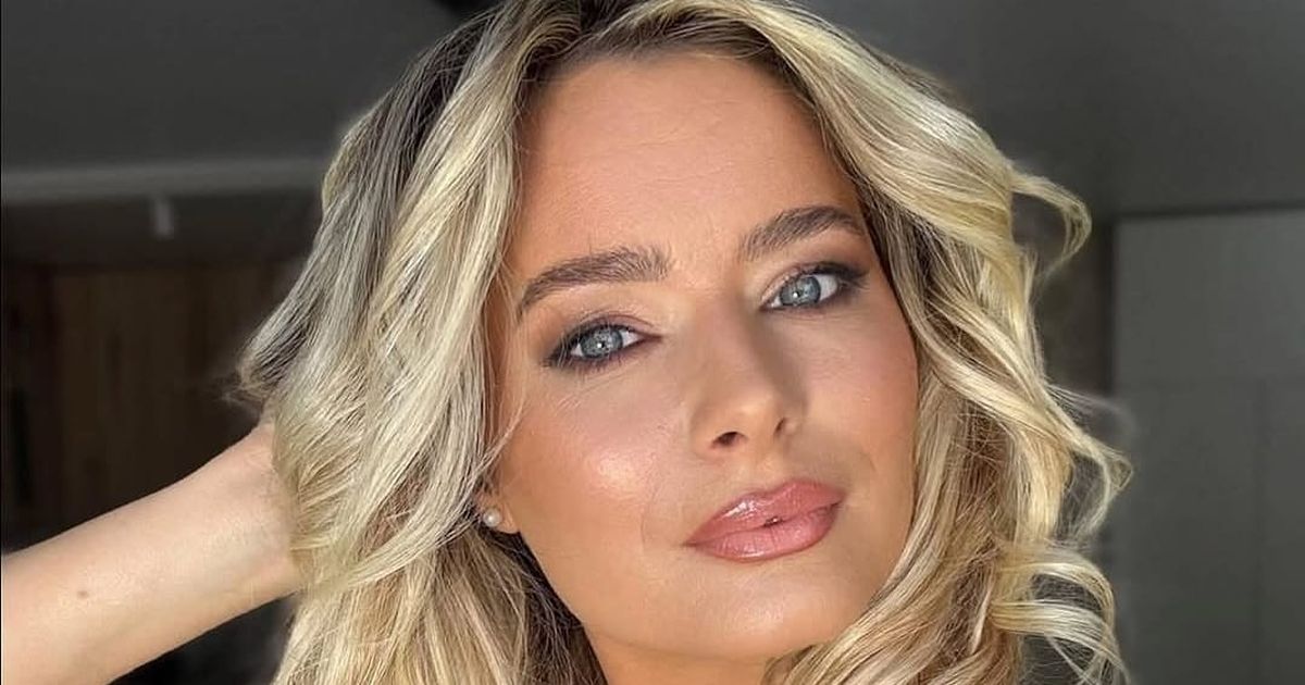 Laura Cosoi, despre cum își dorește să le ofere părinților un ajutor în ...