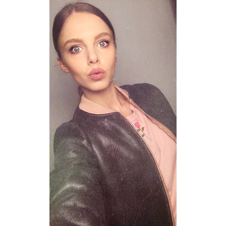 Anca Surdu arată DEMENȚIAL. Silueta ei rivalizează cu a manechinelor ...