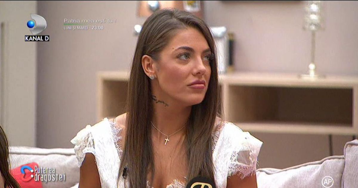 Roxana de la Puterea dragostei, aproape goală lângă Turcu - KFetele