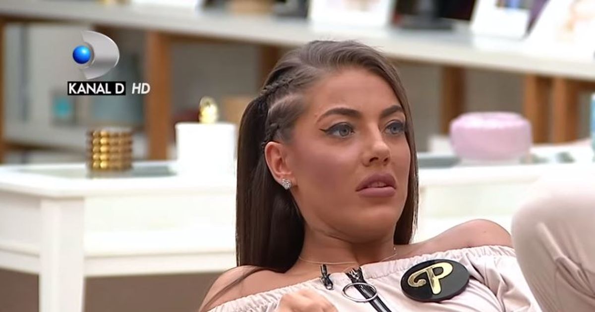 Roxana de la Puterea Dragostei se machiază singură - KFetele