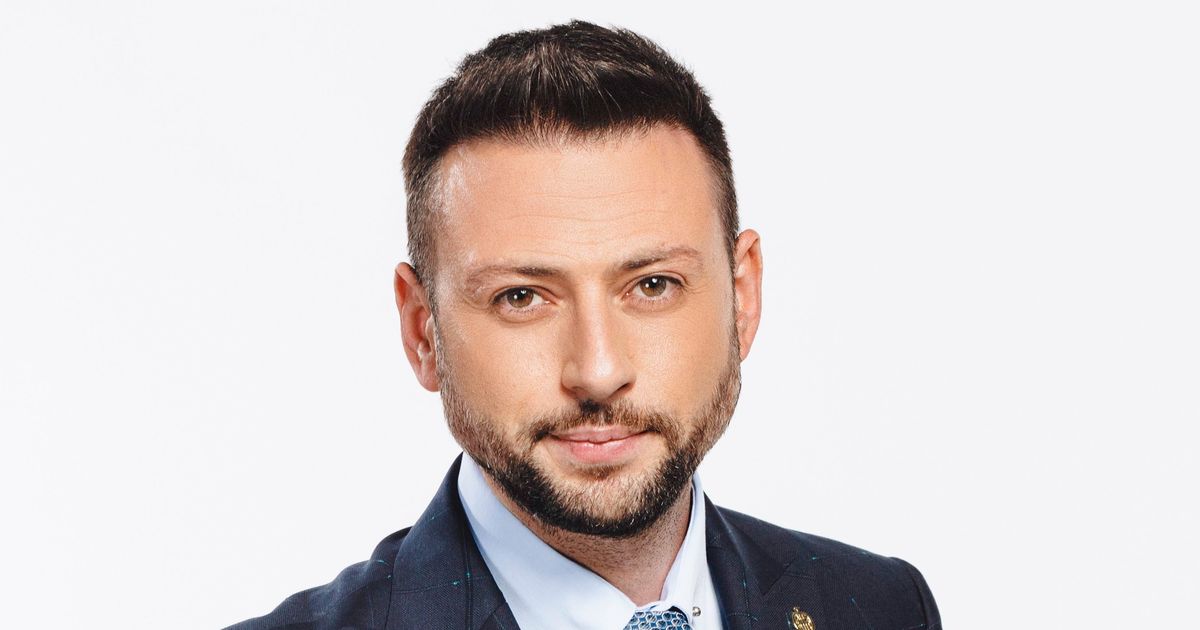 Radu Andrei Tudor, la pupitrul NEWSTIME, de luni până vineri, de la ora ...