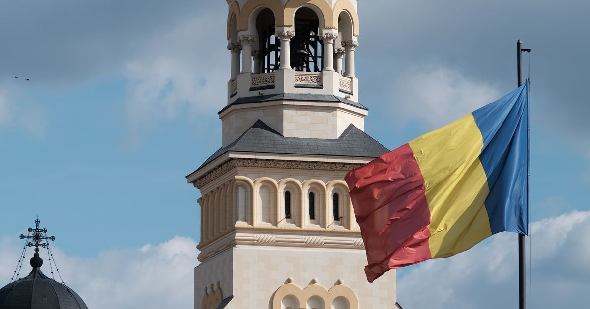 Felicitări de 1 Decembrie 2023: „La mulți ani și petrecere frumoasă de ...