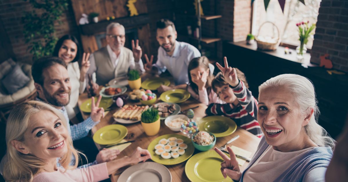 Mesaje de Paște 2025. Cele mai frumoase urări de trimis celor dragi în ...