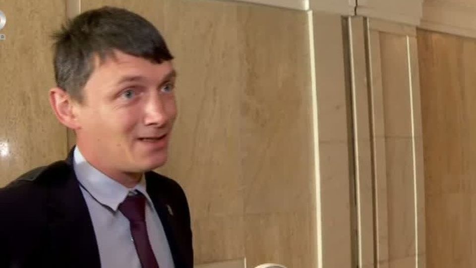 VIDEO Cine este Paul Pintea, senatorul fără bac. Acesta a vorbit ...