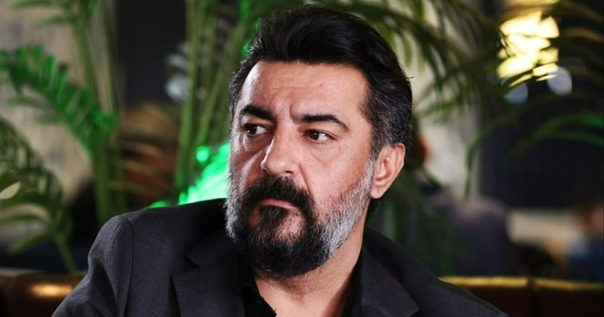 Celil Nalçakan, care joacă rolul Akif în serialul turcesc Totul pentru ...