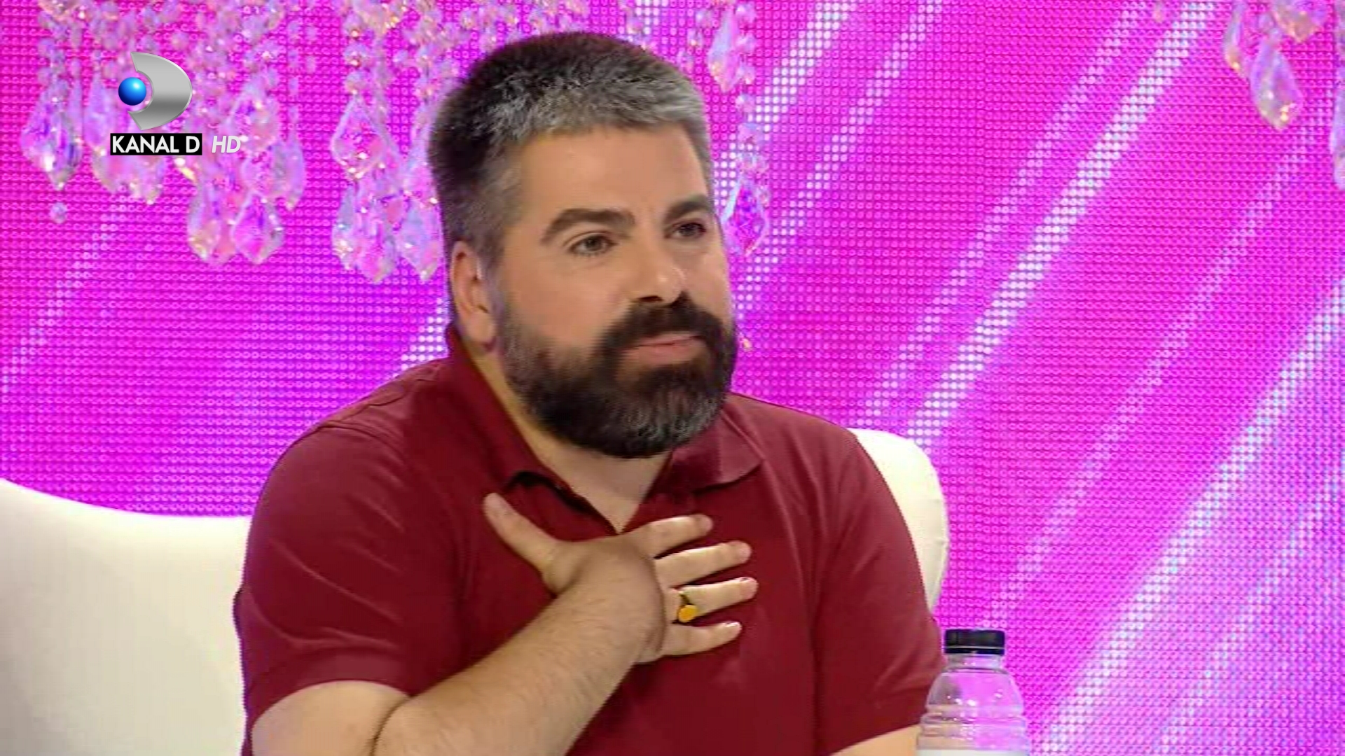 ''Cu mana pe inima iti spun, e ridicol ce ai facut!'' Cine pe cine a ...