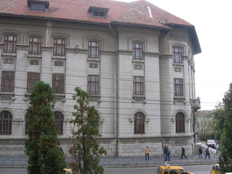 Topul celor mai bune licee din România în funcție de notele minime de ...