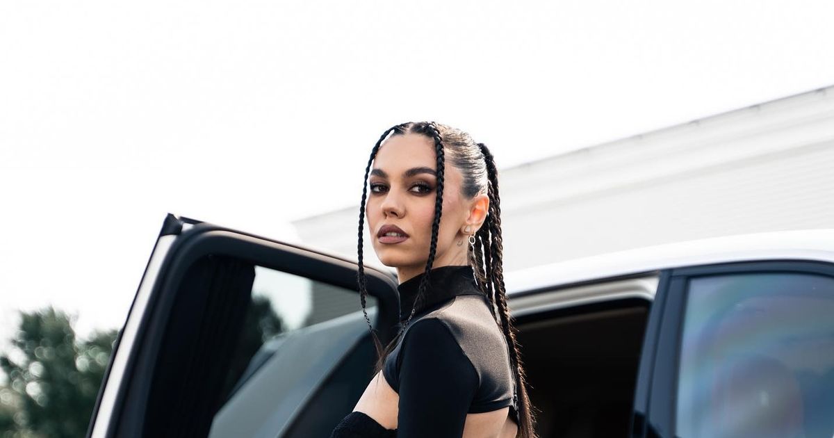 Mira a lansat varianta live a piesei ”16 Ani” - Radio Impuls