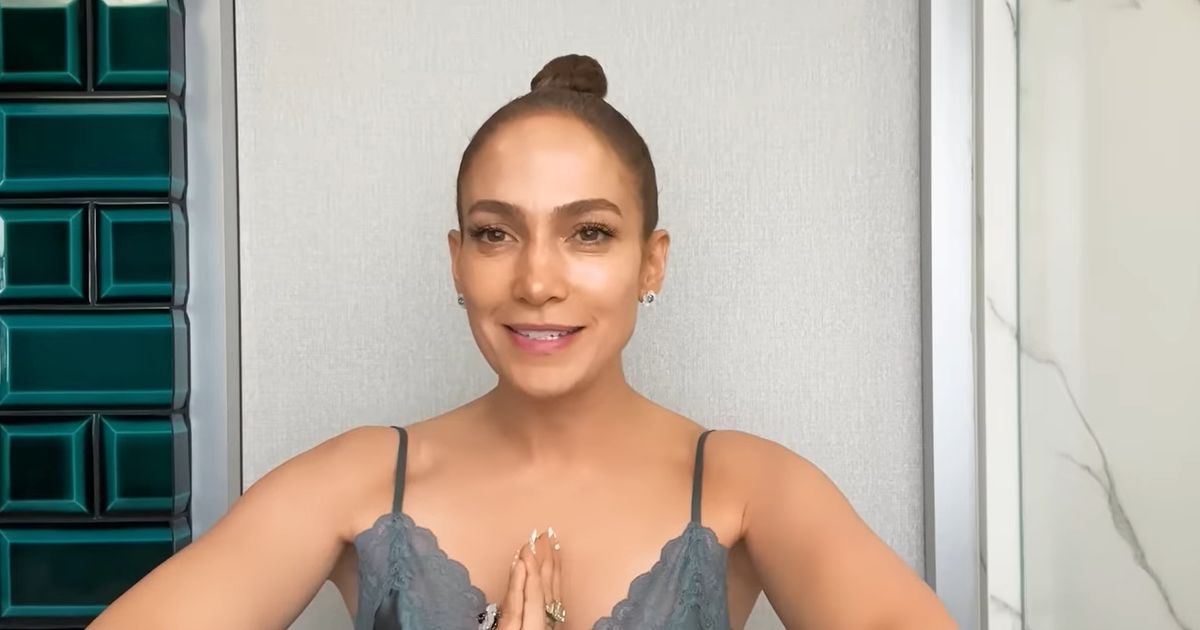 La 53 de ani, Jennifer Lopez le dezvăluie tuturor femeilor secretul ...