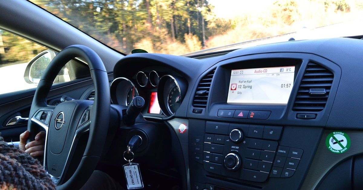 Cerere de înmatriculare auto: Cum trebuie completată? - Radio Impuls