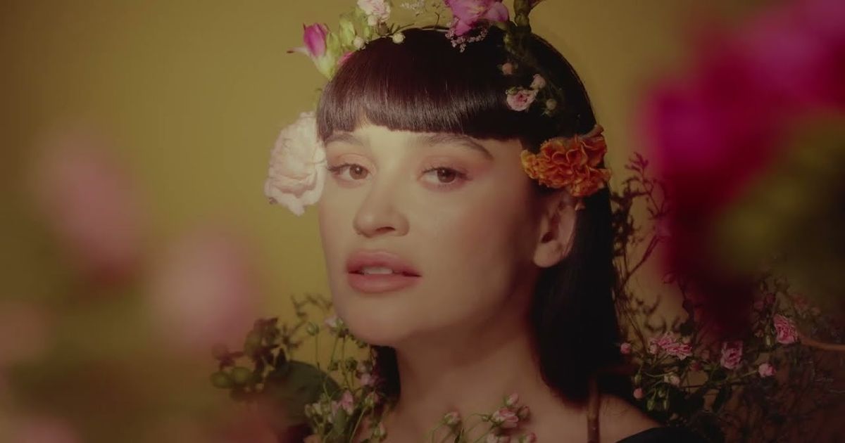 VIDEOCLIP: David Ciente x Irina Rimes - Străin în țara lui - Radio Impuls