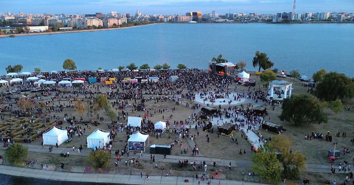 West Side Hallo Fest începe mâine, 25 octombrie: Dovleacul-vedetă al ...