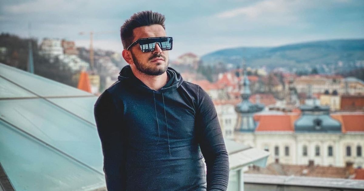 Înmormântarea lui Andrei Perneș. Gestul cutremurător făcut de sora ...