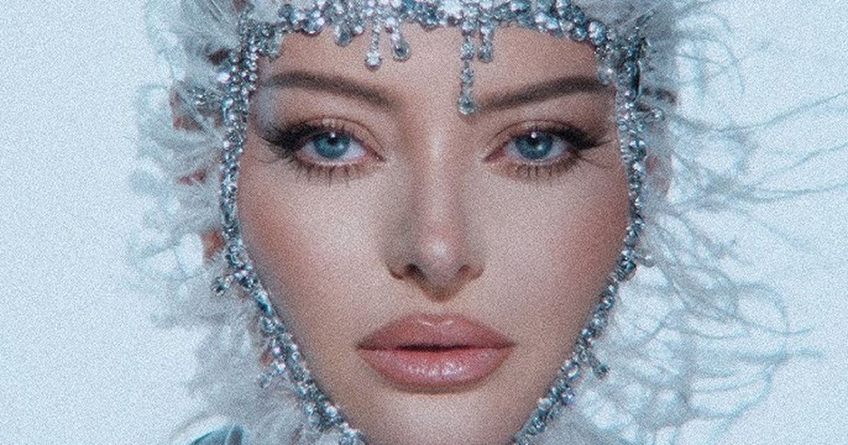 PLAY & REPLAY! Așteptarea a luat sfârșit pentru fanii Deliei. Piesa ...