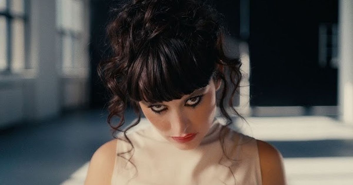 VIDEOCLIP: Irina Rimes - Mărgele - Radio Impuls