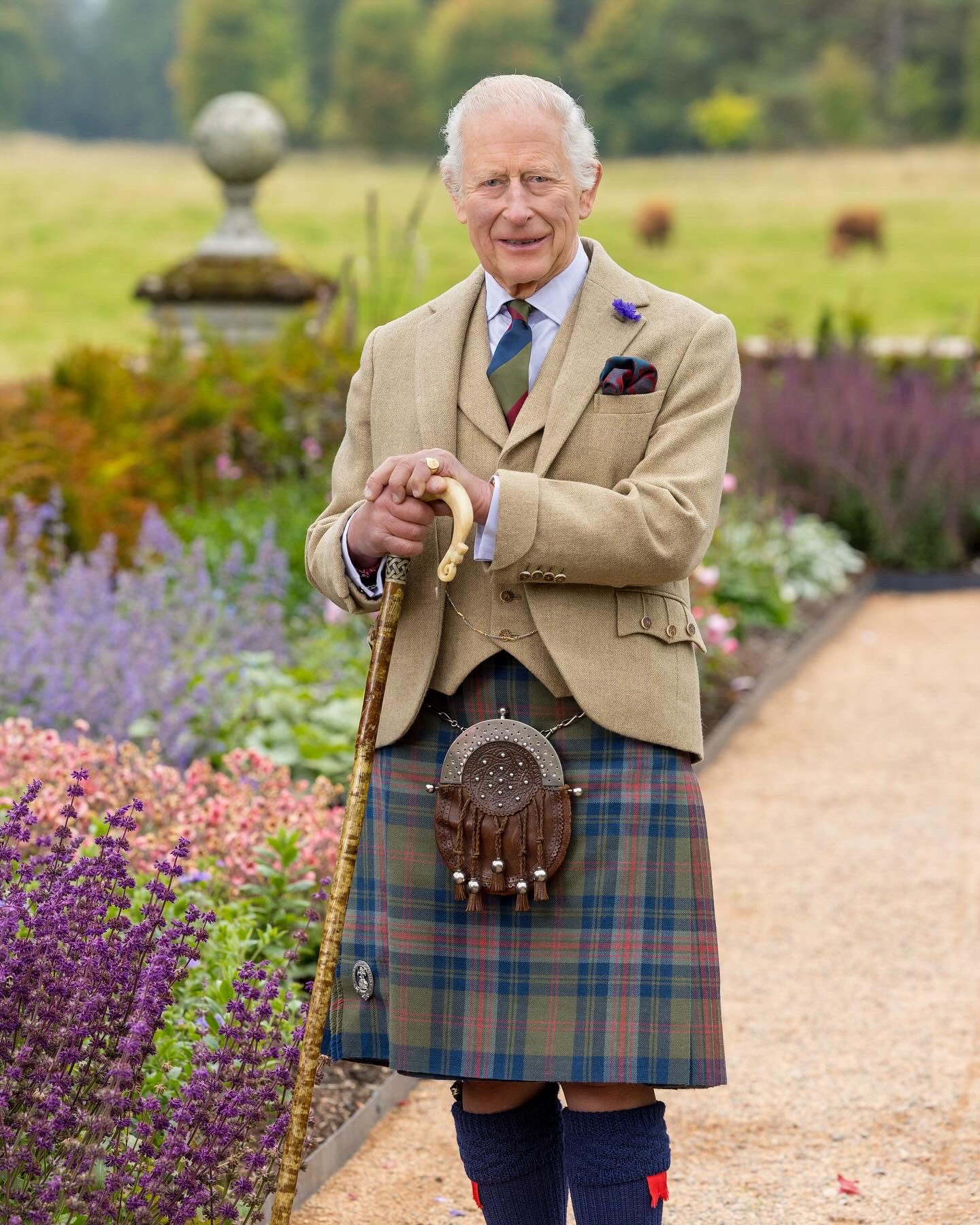 Prințul Andrew a decis să renunțe la titlurile regale, inclusiv la cel ...