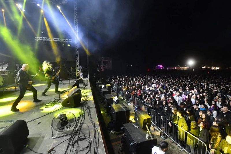 Show spectaculos cu 250 de drone, deasupra Lacului Morii, la West Side ...